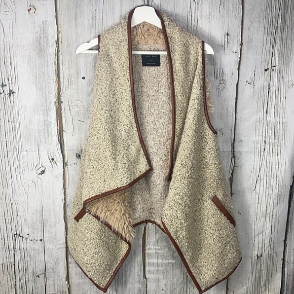 Love Tree | Jackets & Coats | Love Tree Faux Fur Yellowstone Beth Knit ...